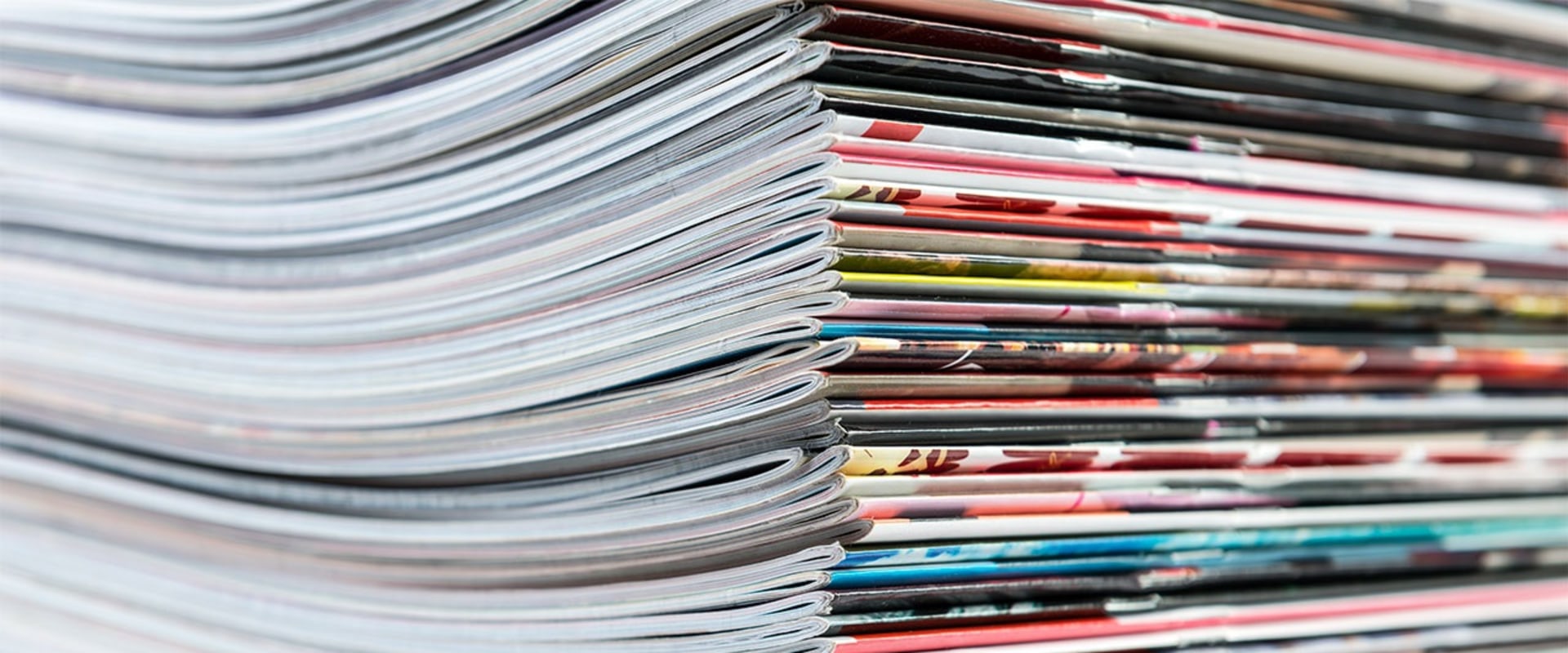 What is the difference between academic journal and paper?